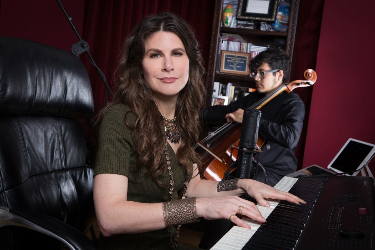 Megan Cavallari • Maestra