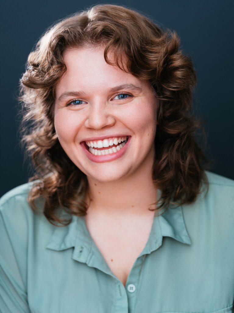 Danielle Koenig • Maestra